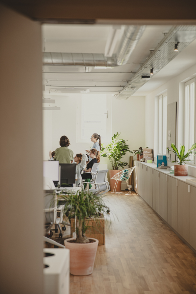 Visite des bureaux Veja, à Paris - Home magazine