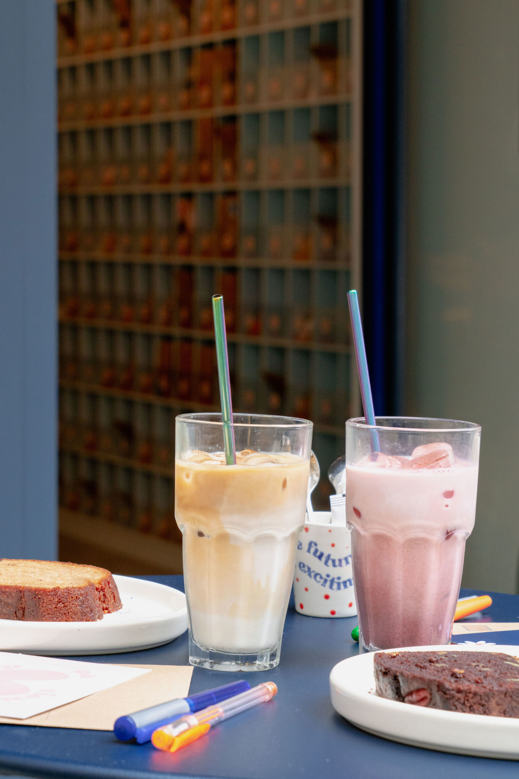 Bonne adresse : Café Pli, le premier café à lettres - Home magazine